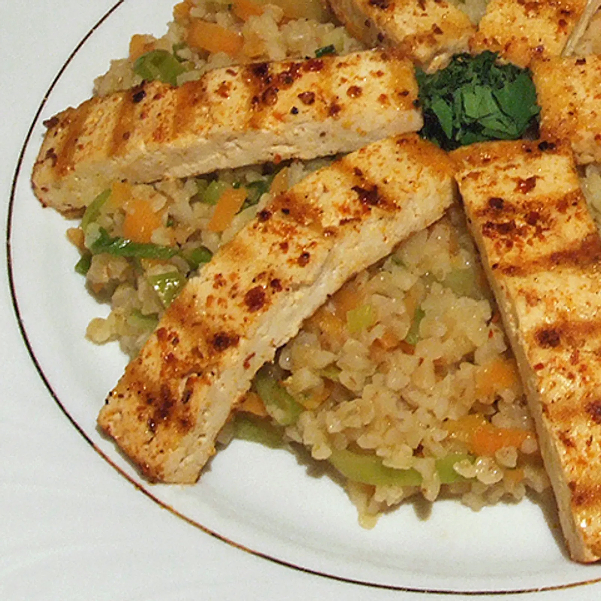 Pikantni tofu s bulgurom - Notsoevil recepti - Vegansko jelo koje svi vole