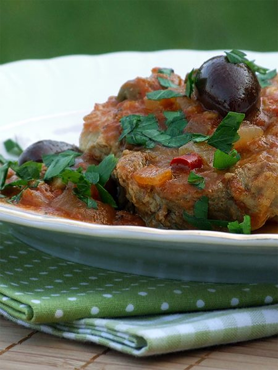 Svinjetina 'na fino' - Notsoevil recepti - U slasnom umaku od rajčica...